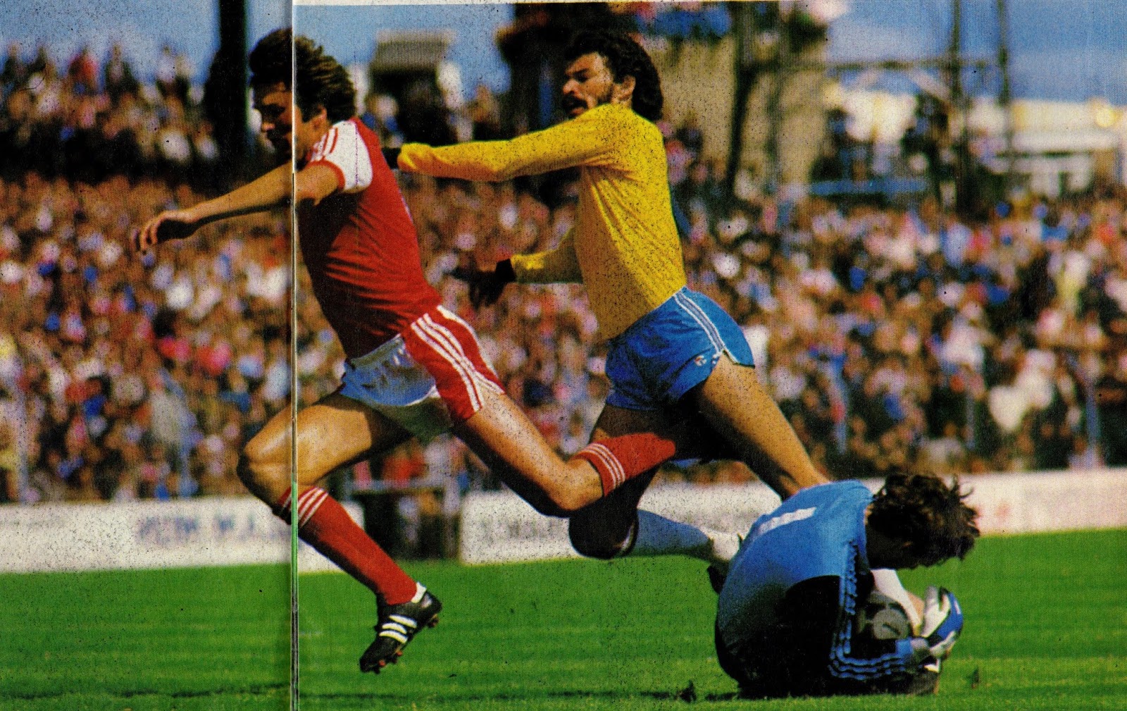 Barn y ffan: Atgofion o gemau yn erbyn cyfandiroedd America – Football ...